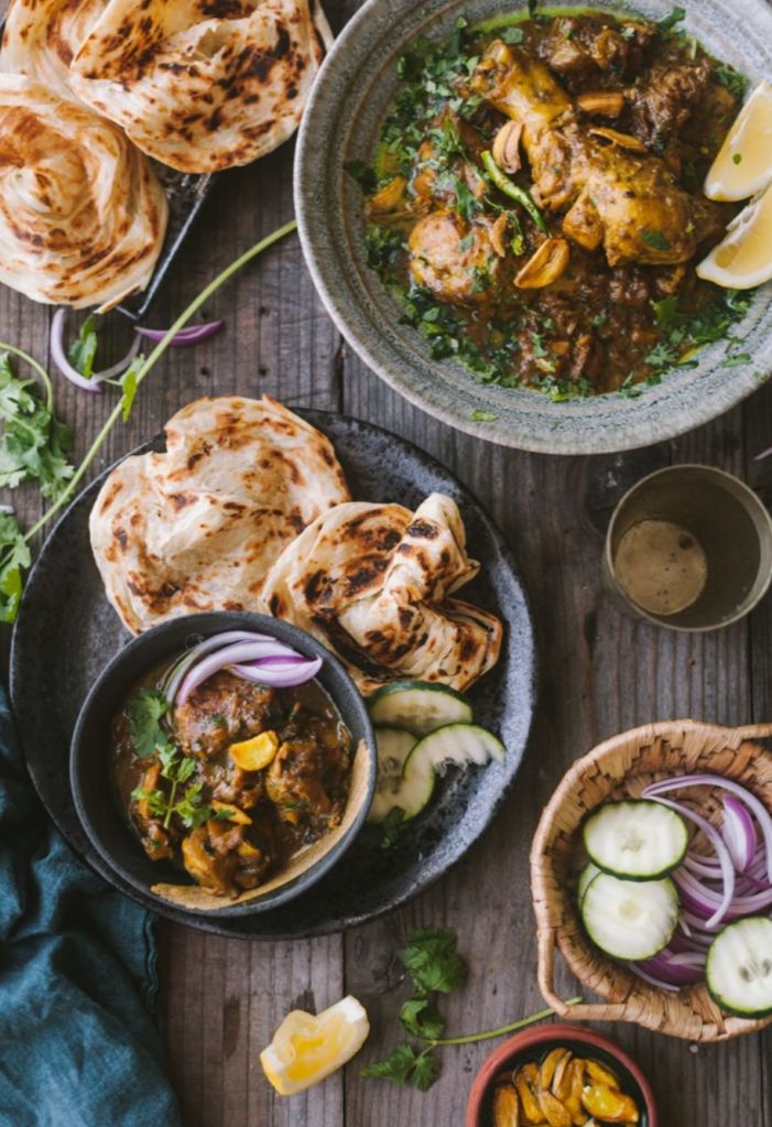 Garlic Chicken Curry (North Indian Style) – The Pinch of Masala